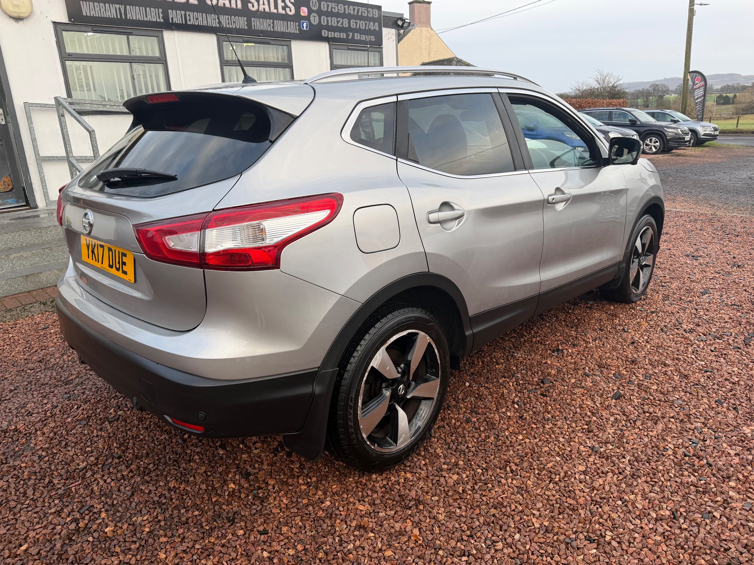 Used 2017 Nissan Qashqai 1.2 DIG-T N-Vision SUV 5dr Petrol Manual 2WD ...